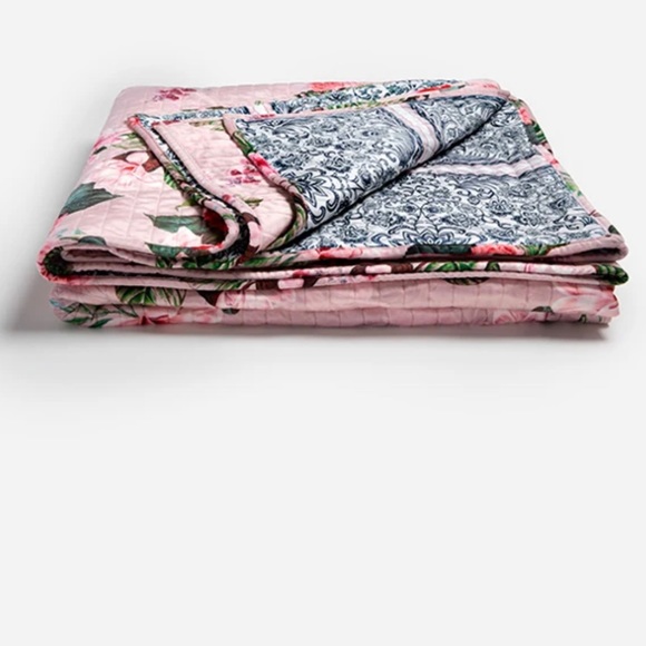 Johnny Was | Bedding | Johnny Was Camille Quilted Blanket This Blanket ...